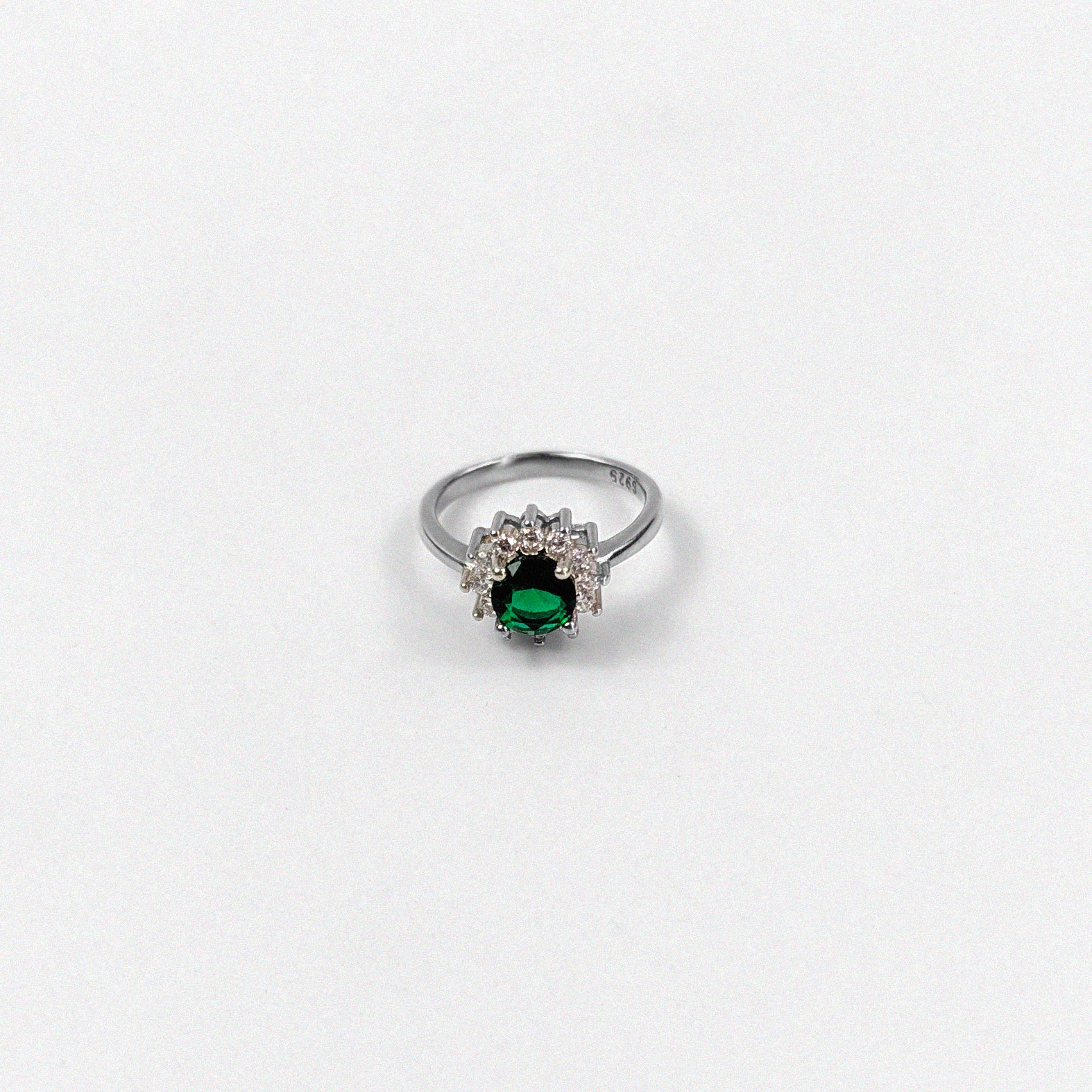 Verdant Elegance Ring – JUICE
